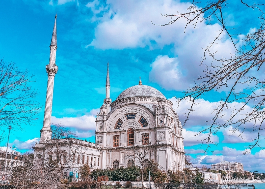 Istanbul Shows: Turkish Night Performances & Whirling Dervishes